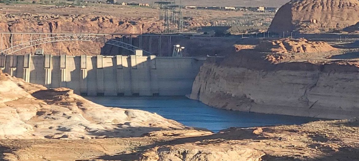 Lake Powell's Water Level Falls, Endangering Power Generation